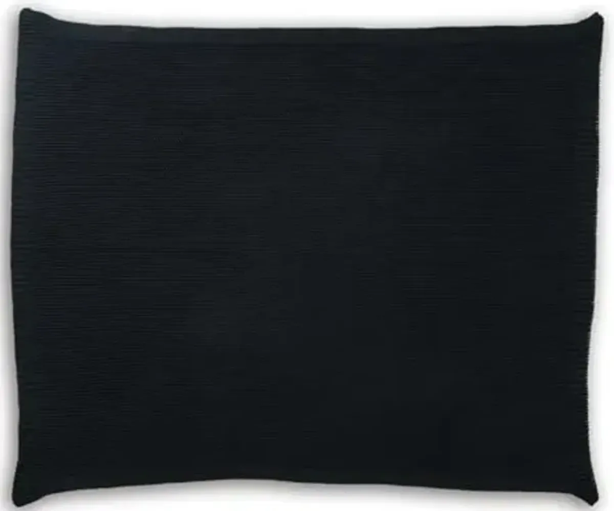 Signature Design by Ashley Gayelery Farmhouse Machine Washable Knitted ...