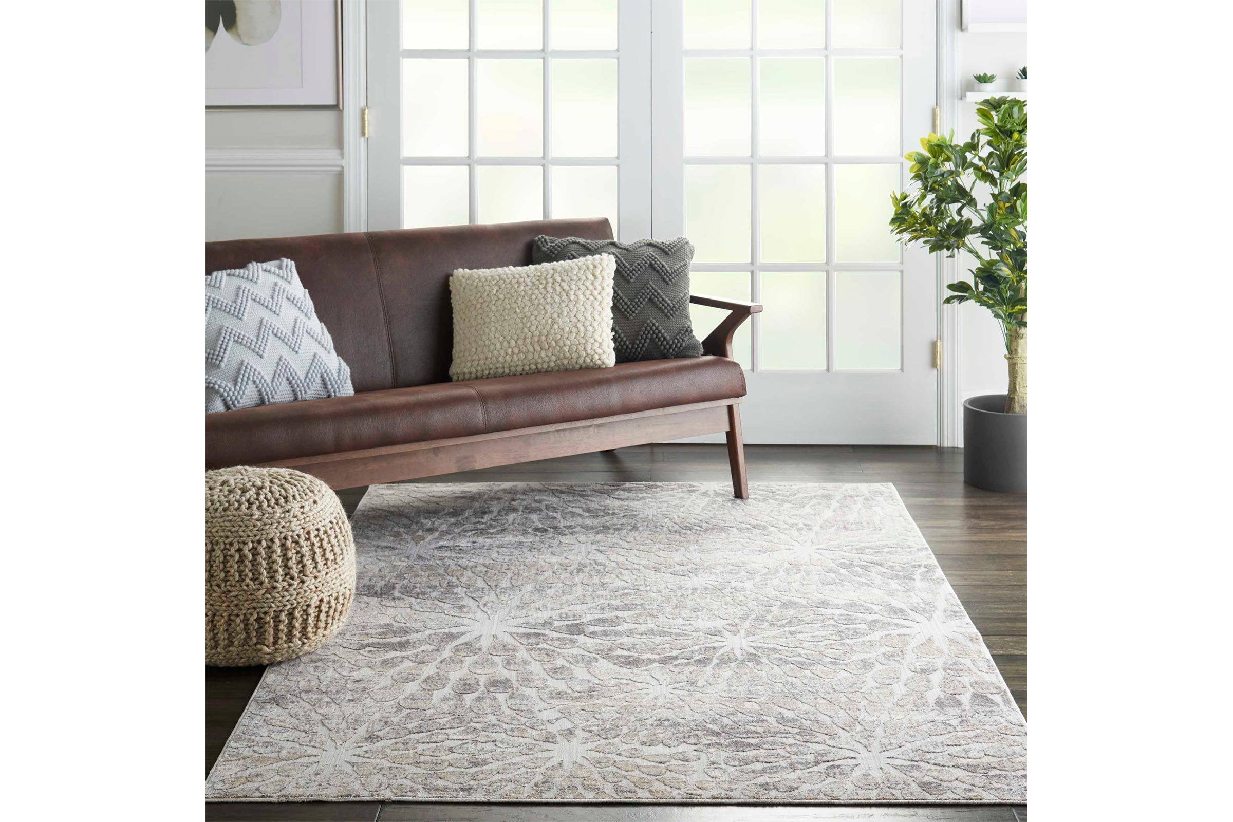 Silky Textures Ivory & Beige 5x7 Area Rug