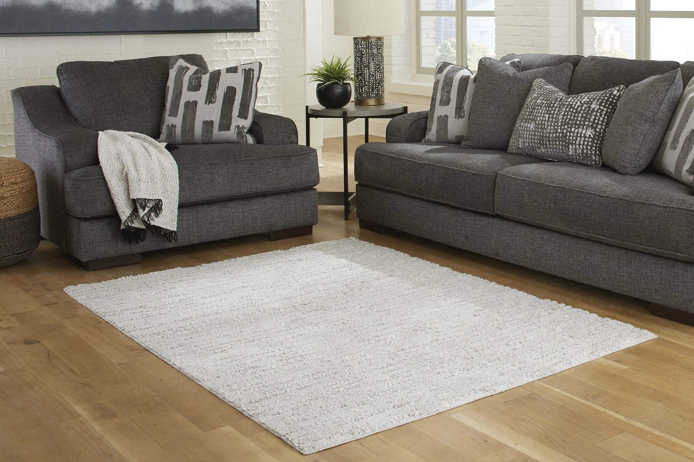 Ivygail 5x7 Area Rug