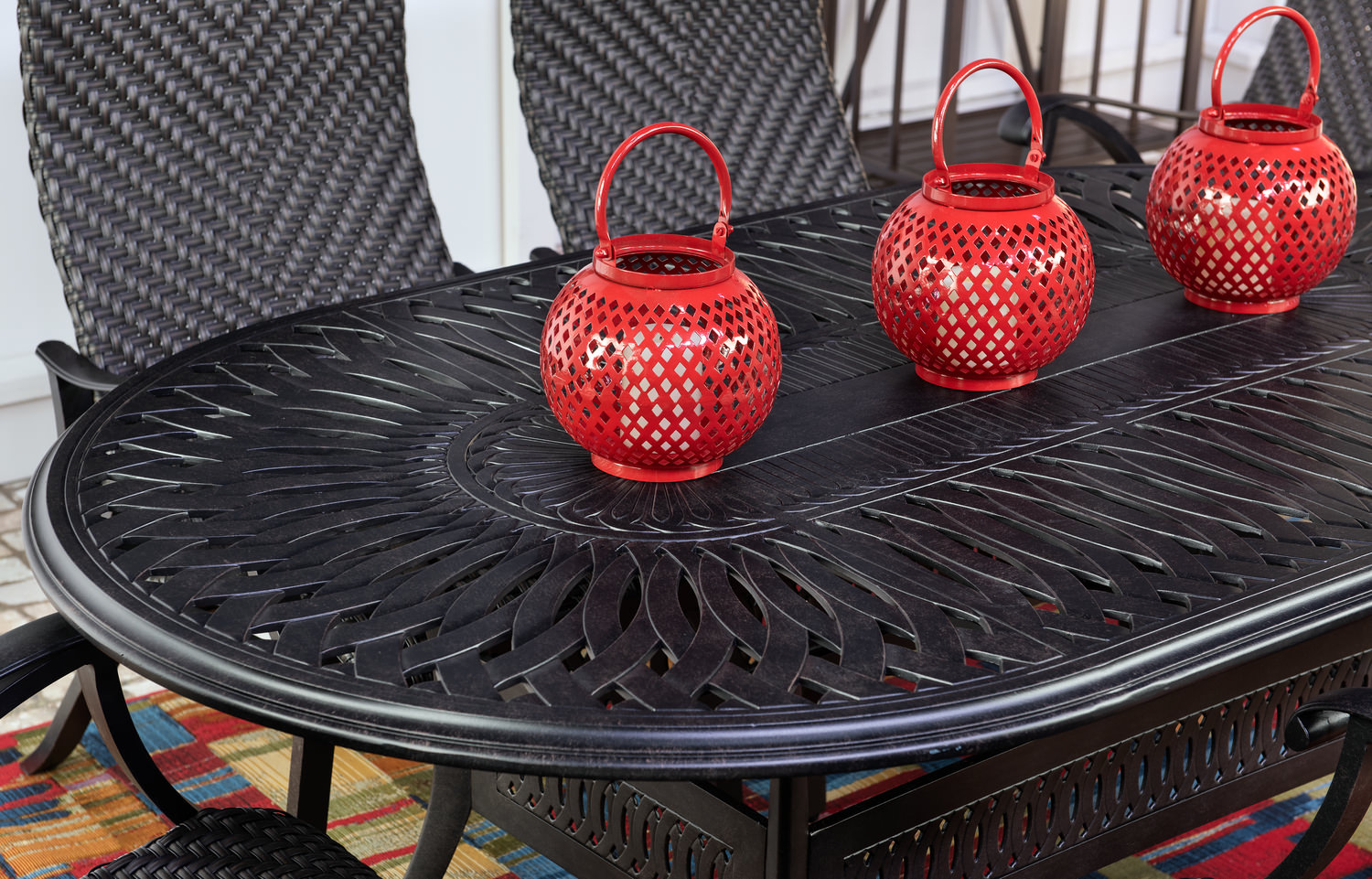 Riviera Oval Patio Dining Table