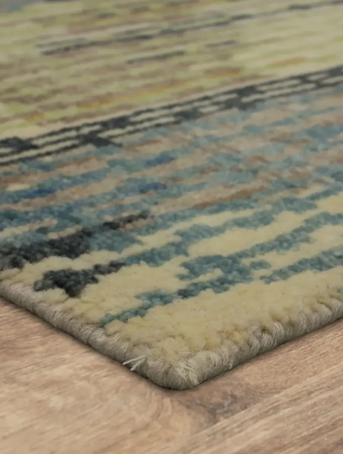 Serenity Home SRH05 Ivory 2'2” x 3'9” Rug by Mathis Home | Furniture.com