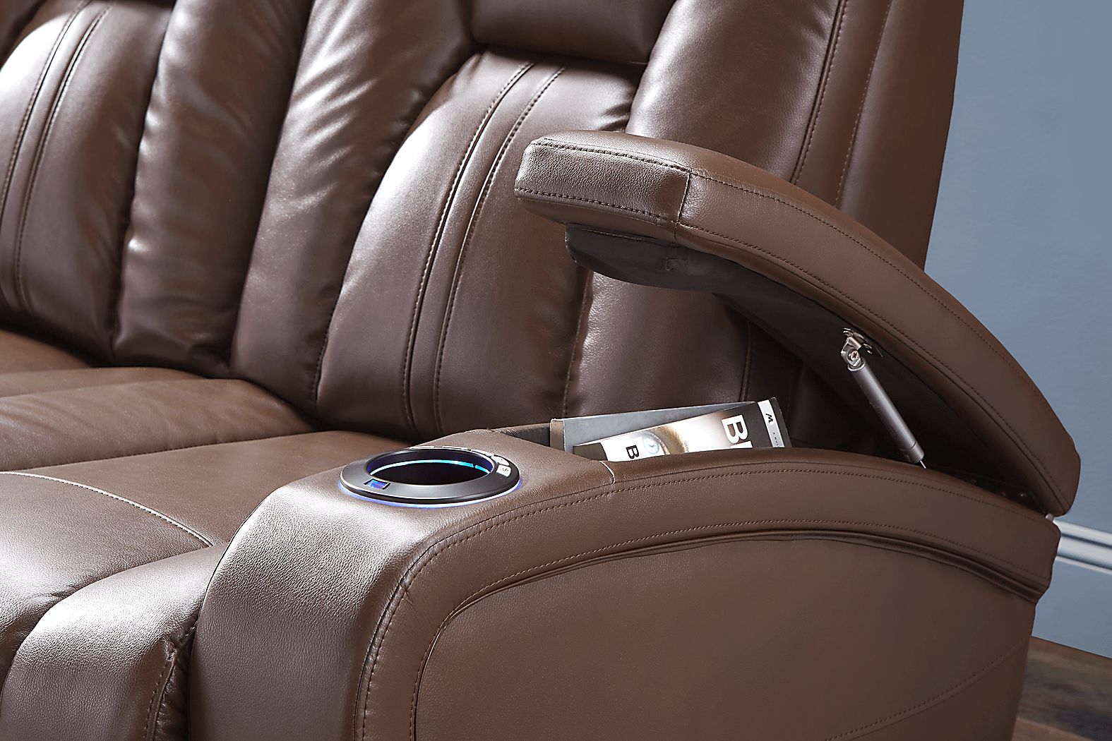 Kingvale Court Mocha 8 Pc Living Room with Dual Power Reclining Sofa